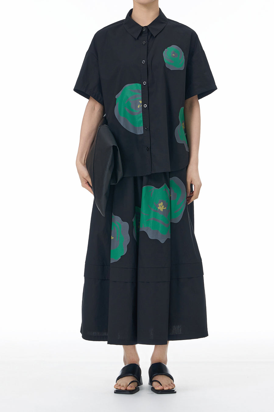 Streetwear for Women: Casual & Chic Apparel by NoLabels - Nolabels.in