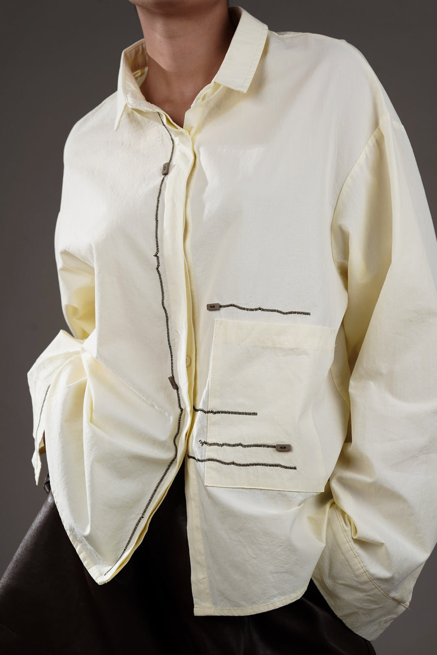 Streetwear for Women: Casual & Chic Apparel by NoLabels - Nolabels